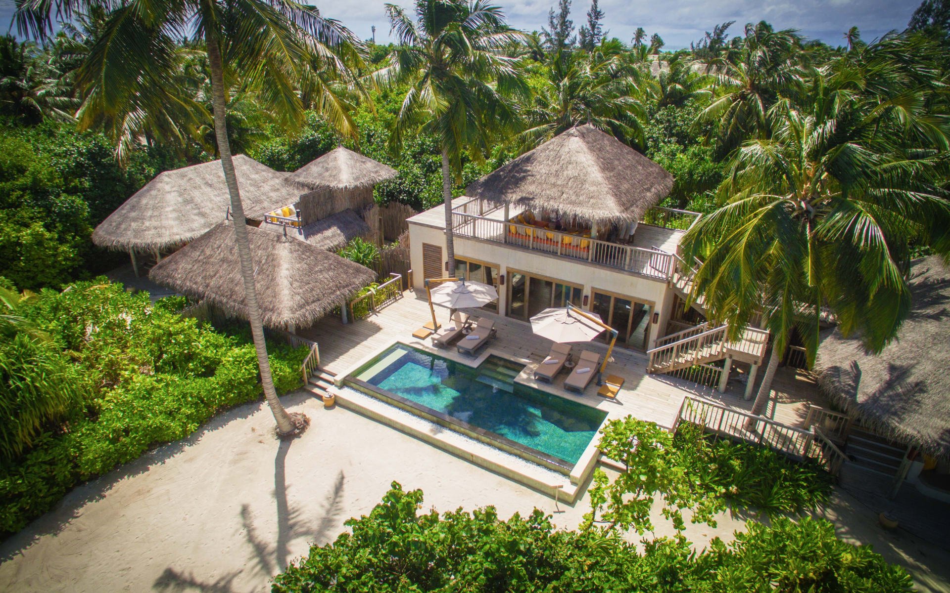 Review : Embracing Beauty of Six Senses Laamu, Maldives Bali Stone